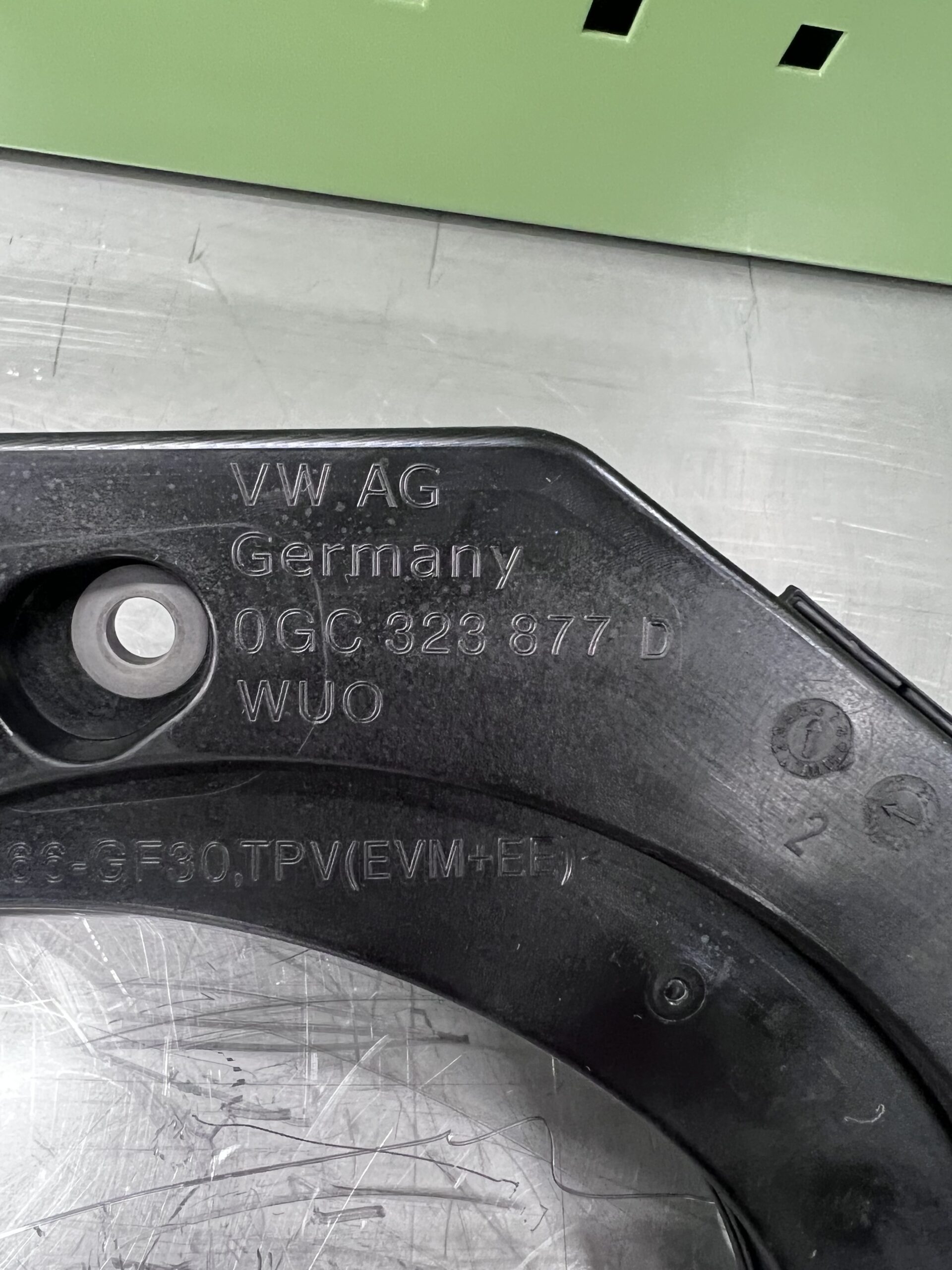 DQ381 Differential oil deflector 0GC 0GC323877D 0GC 323 877 D ...